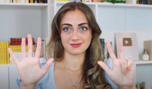 Abbie Emmons Review - Legit Story Teller or a Scam?